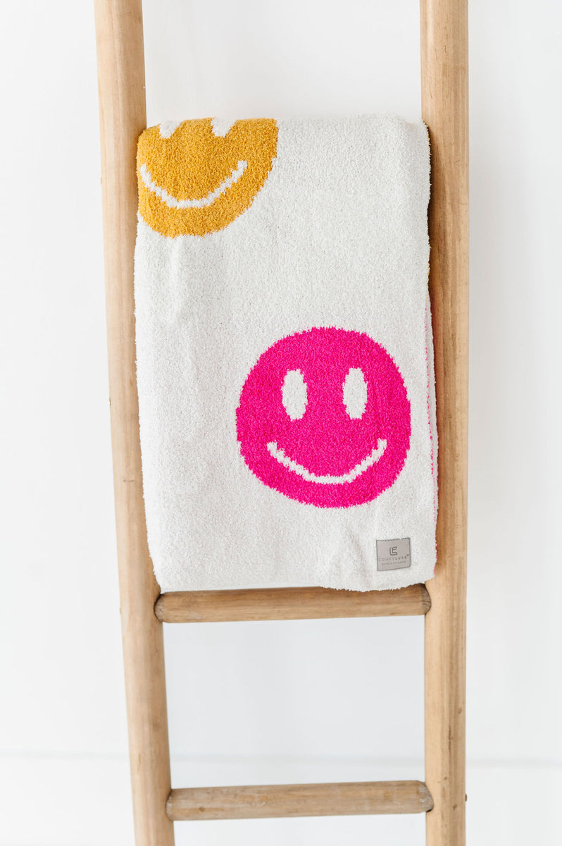 Smiley Face Throw Blanket in Multicolor – Livy&Kate Clothing